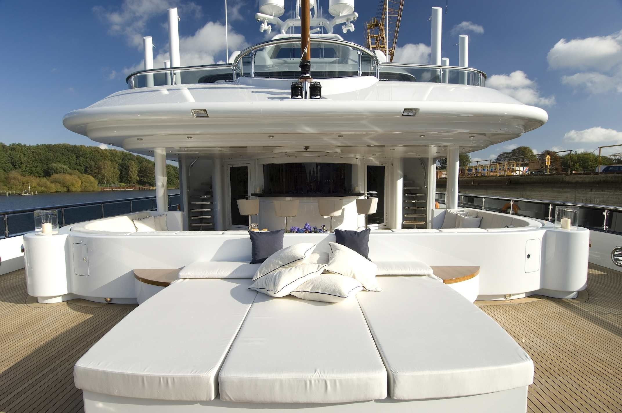 Yacht TRIPLE SEVEN, Nobiskrug | CHARTERWORLD Luxury Superyacht Charters